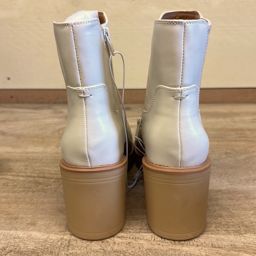 New Women's Katrina Platform Boots - Universal Thread… - Gem